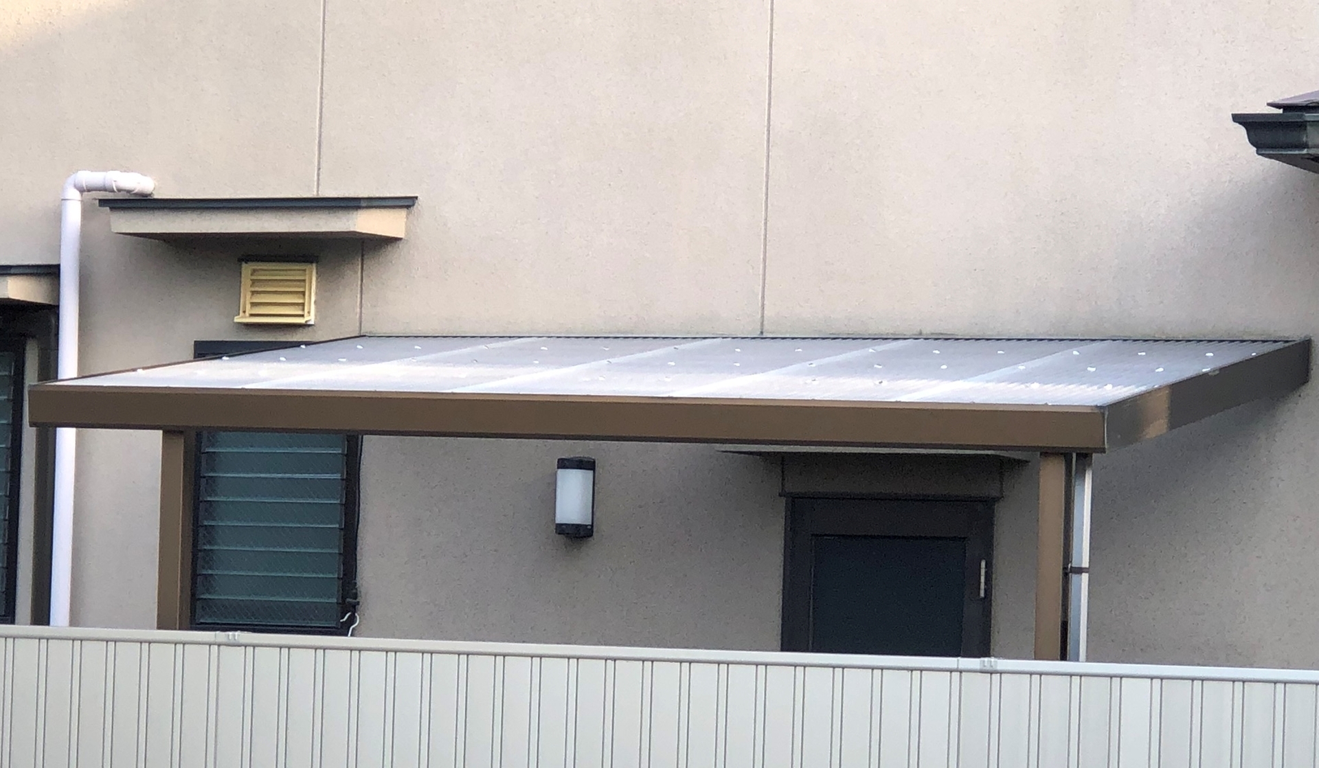 波板の張替え（DIY）: Lucky River News